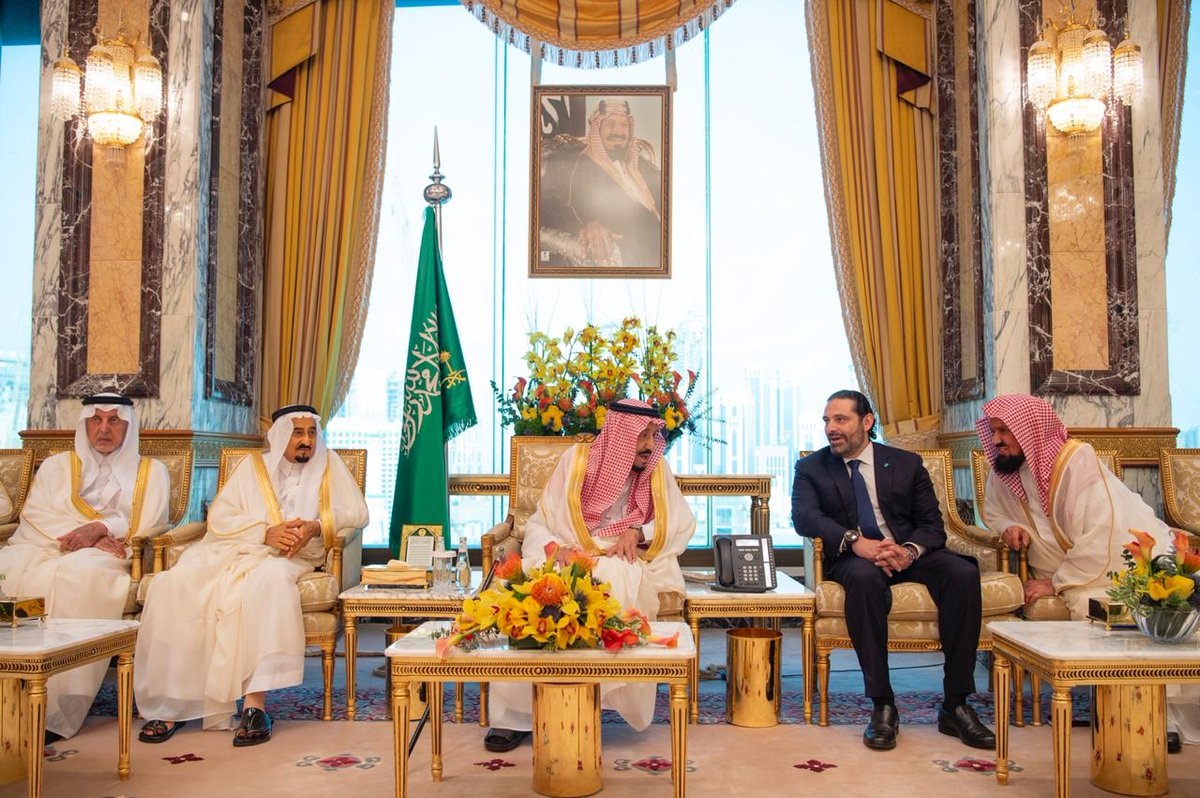 بالصور.. الملك سلمان يستقبل المهنئين بعيد الفطر المبارك - معلومات مباشر