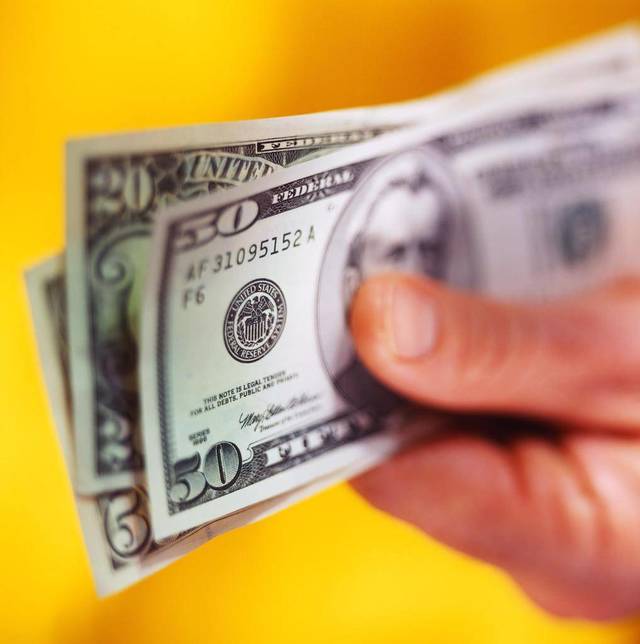 The new consumer force: Smartphonatics - Mubasher Info