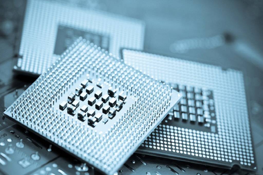 Saudi Arabia unveils locally-made smart chips - Mubasher Info